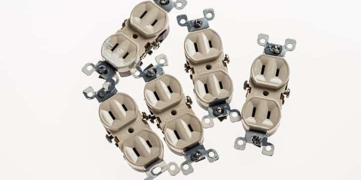 Are Ungrounded Outlets Safe? | Speedy AC and Electric