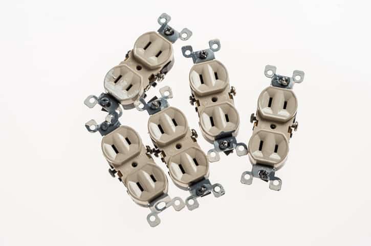 Are Ungrounded Outlets Safe? | Speedy AC and Electric